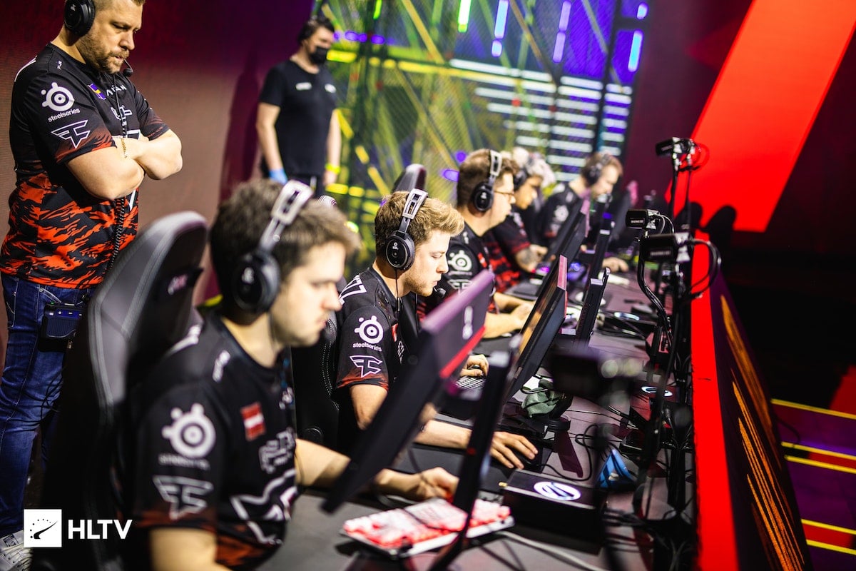 FaZe Clan's Epic Journey to Intel Grand Slam Season 4 - Hellcase Blog